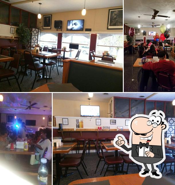 Pluto's Café, 1817 Galbraith Rd in Cincinnati - Restaurant menu and reviews