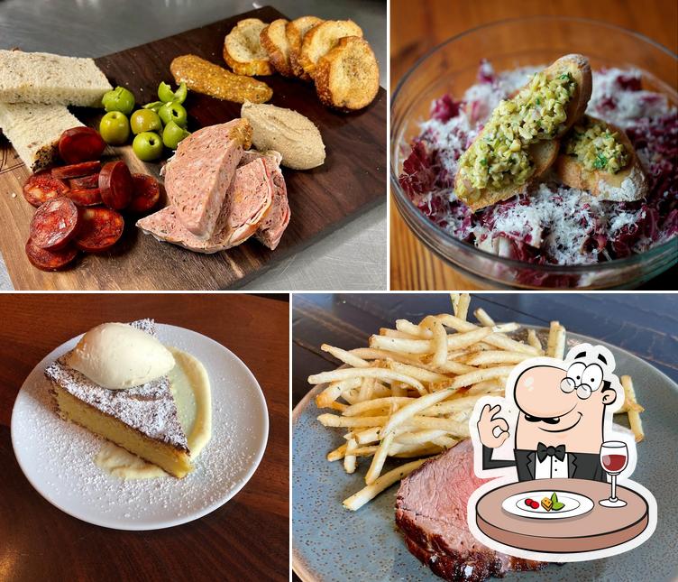 Pub y bar The Cozy Taberna, Salem, 249 Liberty St NE #140 - Carta del ...