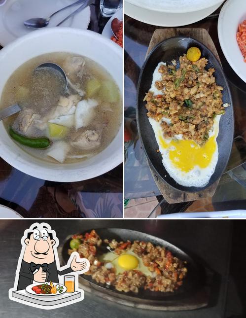 Red Labuyo Restaurant, Daraga, 5P26+4V6 - Opiniones del restaurante