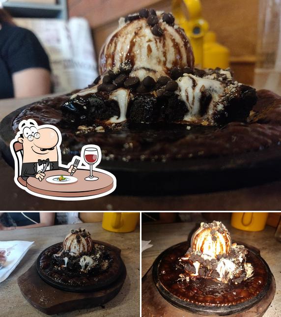 The Chocolate Room Vishala, Ahmedabad, C 14 ground floor - Restaurant reviews