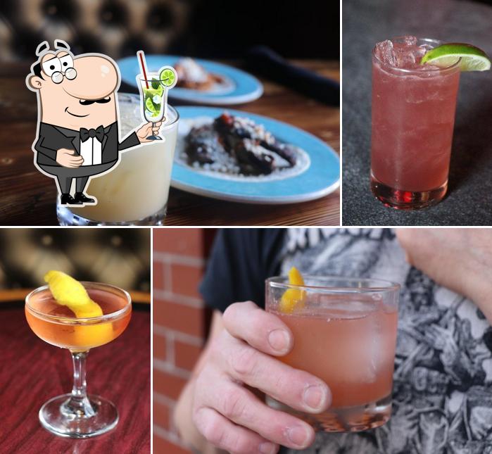 Dos Diablos Taco Bar in Boston - Restaurant reviews
