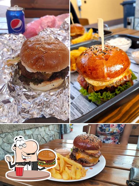 Huja Burger, Borohrádek - Restaurant menu, prices and reviews