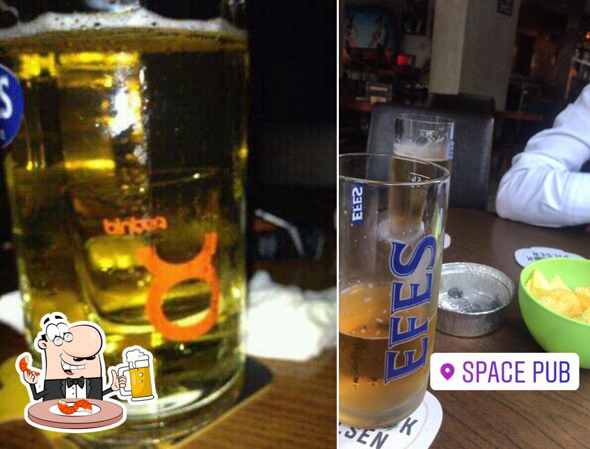 Space Bar, Izmit, Eski Postane Sk. No:3 - Restaurant reviews