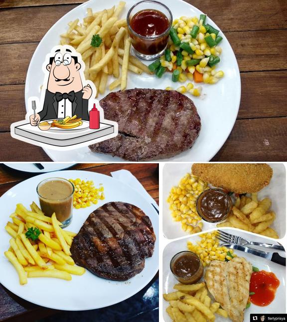 Mr.Topi Kitchen cafe, Sukabumi - Restaurant reviews
