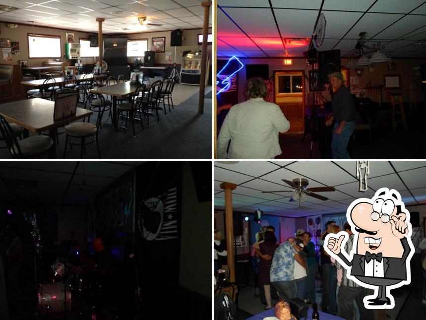 Horse Shoe Lounge, Fowlerville - Restaurant menu, prices and reviews