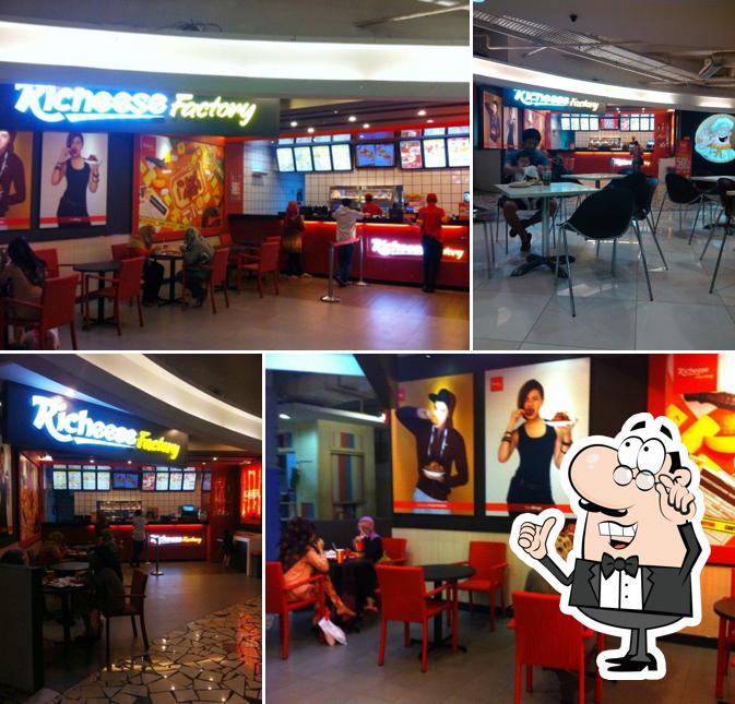 Richeese Factory restaurant, Central Jakarta, Food Court Pasar Tanah ...