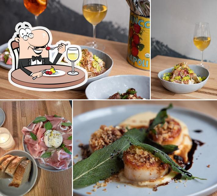 PIPS, 129 Atlantic Ave in New York City - Restaurant menu and reviews
