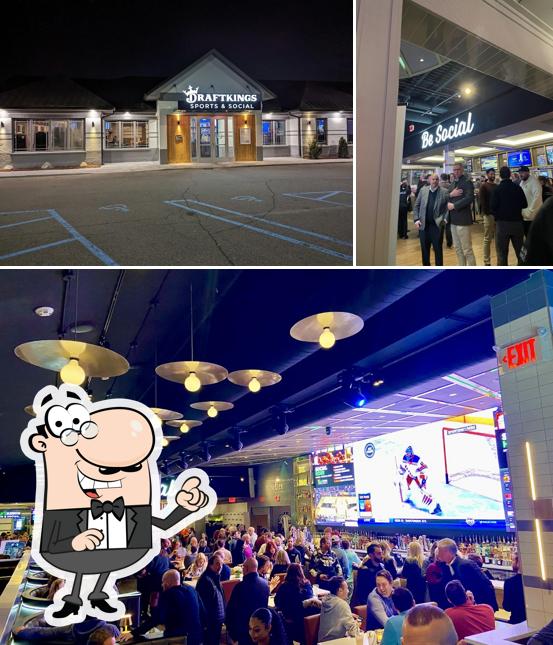DraftKings Sports & Social Troy in Troy - Restaurant menu and reviews