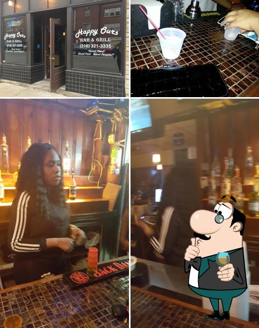 Happy Ours Bar & Grill in Cleveland - Restaurant reviews