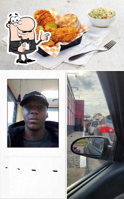 KFC, Gateway Shopping Center, 23-A MacCorkle Ave in Saint Albans ...