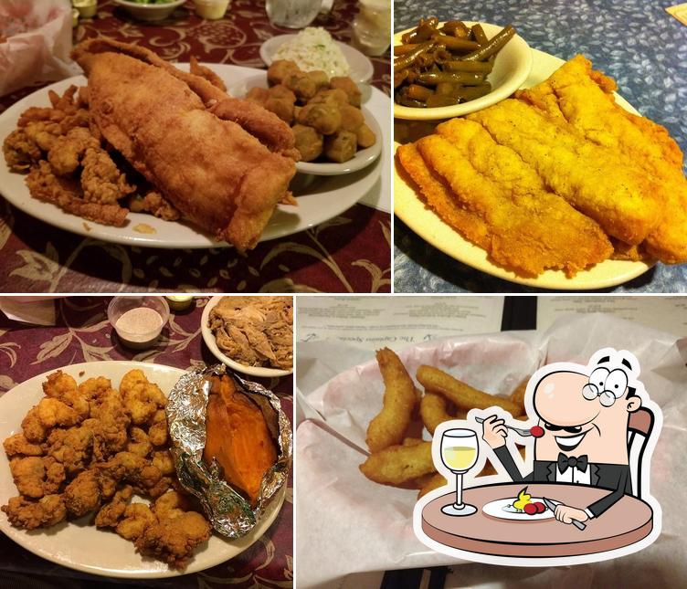 Friday's 1890 Seafood & BBQ in New Bern - Restaurant menu and reviews