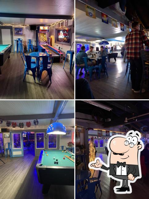 Blue Moon Bar in Wynnehaven Beach - Restaurant reviews