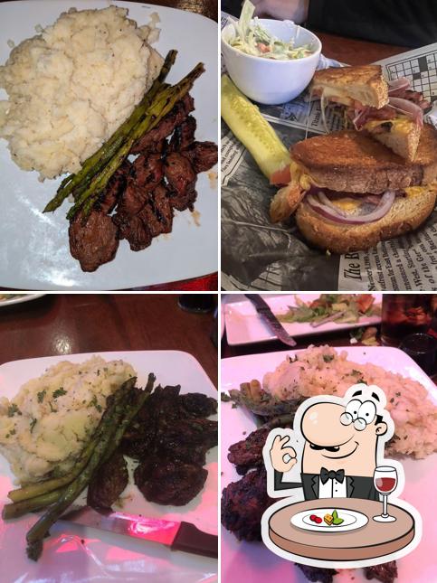 Red Rooster Bar and Grill in Wrentham - Restaurant menu and reviews