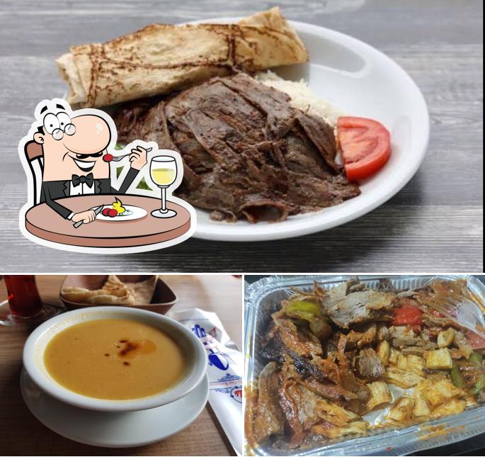 ZARADAN ODUN ATEŞİNDE ET DÖNER&LAHMACUN PİDE FIRIN SALONU, Istanbul ...