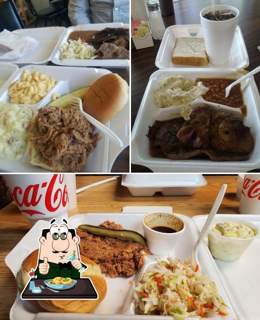 Smokey Pig Bar-B-Q in Bowling Green - Restaurant menu and reviews