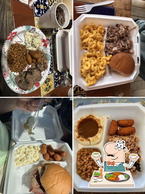 Smokey and the Pig, 913 Charlotte Hwy in Fairview - Restaurant menu and ...