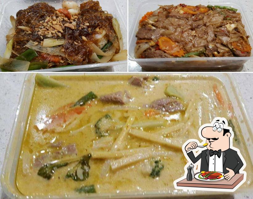 Red Basil Thai Cuisine in Victoria Park - Restaurant menu and reviews