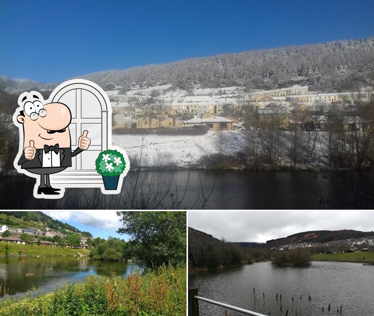 Cambrian Lakeside Cafe Bar in Tonypandy - Restaurant reviews