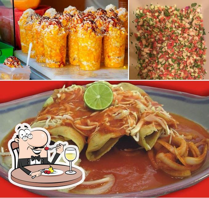 Comida &’ Botanas in Norristown