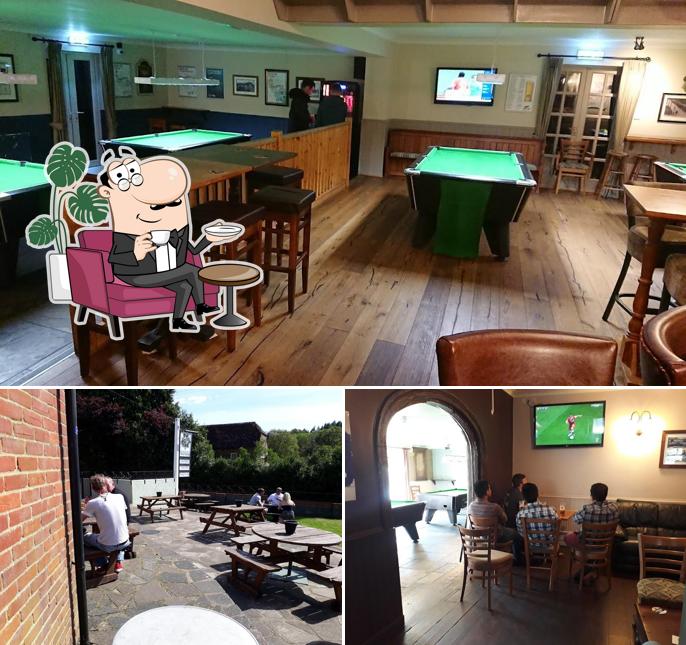 The Royal Oak Hollywater, Bordon - Restaurant menu, prices and reviews