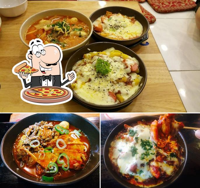 Moon Fast Food Eatery, Ho Chi Minh City - Restaurant menu and reviews