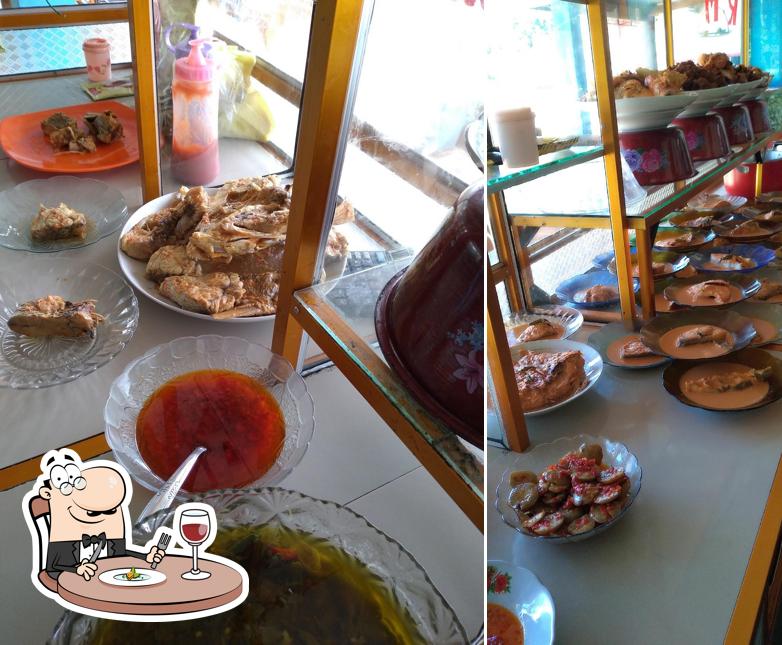 Rumah makan dan cafe merry, Indonesia - Restaurant reviews