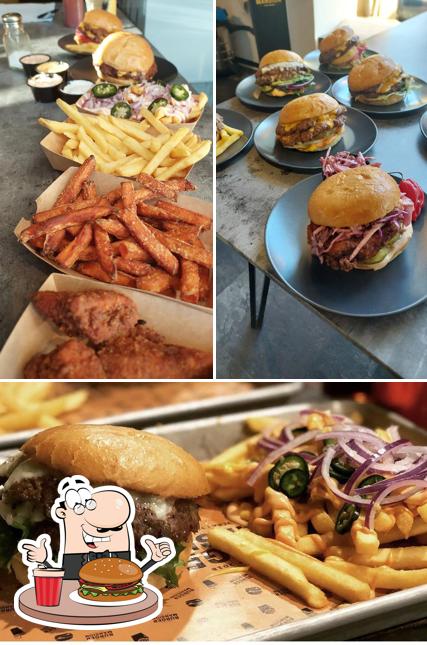 Burger Mansion Stockholm restaurant, Stockholm, Harpsundsvägen 18 ...