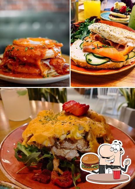 Zenith Brunch & Cocktails - Norteshopping restaurant, Senhora da Hora ...