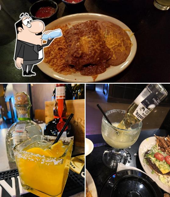Dos Leones, 2208 TX-16 in Graham - Restaurant menu and reviews