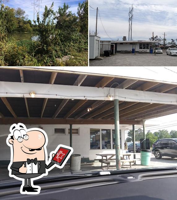 Goal Post Drive Inn in Raceland - Restaurant menu and reviews