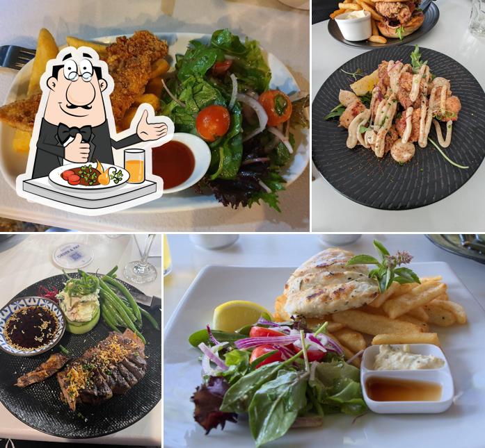 The Waterline Restaurant, Keppel Bay Marina, 1 Waterline Way in Rosslyn ...