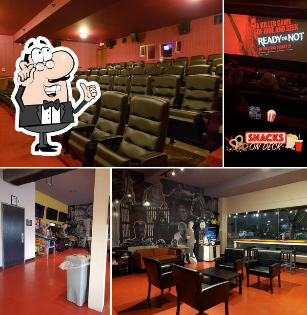 Screenland Armour, North Kansas City - Restaurant menu, prices and reviews