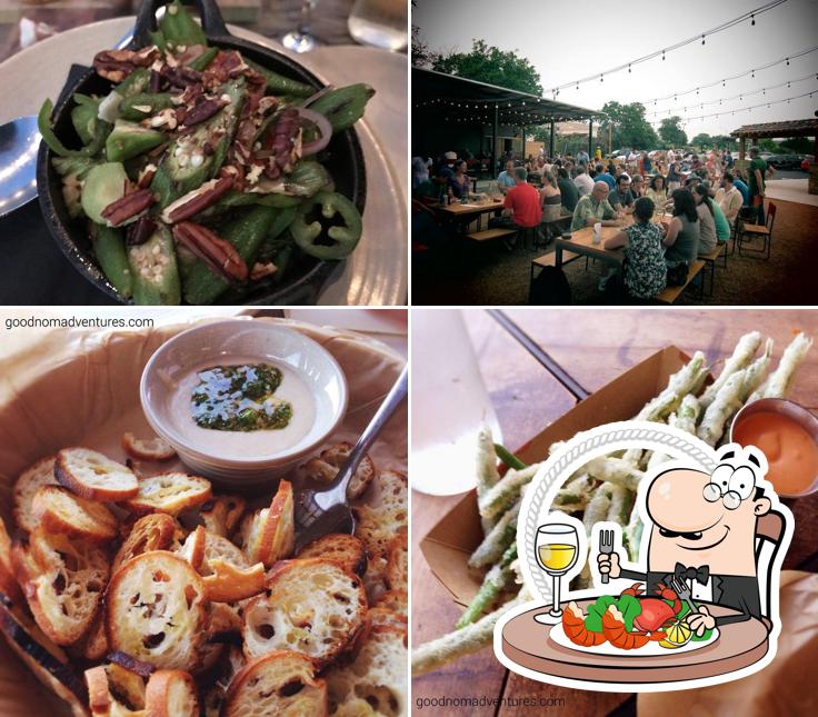 Contigo, 2027 Anchor Ln in Austin - Restaurant menu and reviews