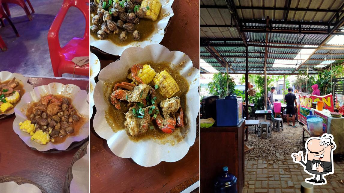 Seafood Emperan restaurant, Pontianak - Restaurant reviews