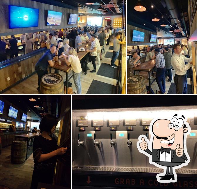 Tap Haus 33 in West New York - Restaurant menu and reviews