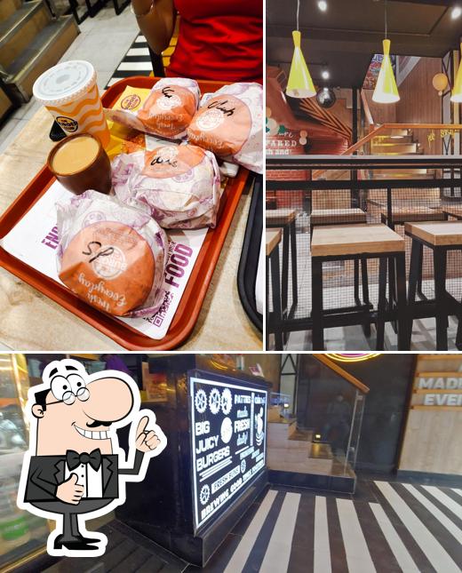 The Burger Club, Delhi, J3F7+H2Q - Restaurant reviews