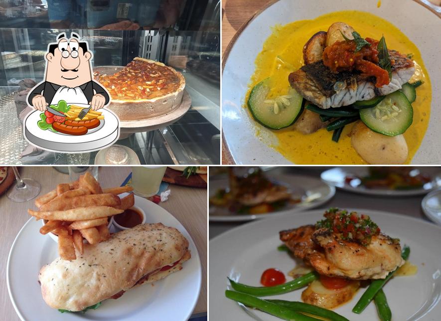 The Full Moon Hotel, Sandgate - Restaurant menu, prices and reviews