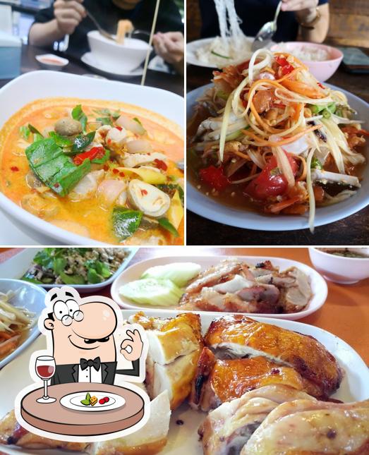 Som Tum Khun Dang restaurant, Bangkok - Restaurant reviews