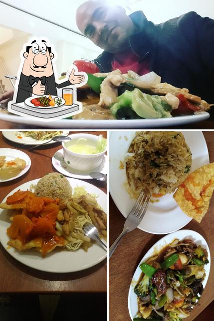 Chifa Mr Tang restaurant, Víctor Larco Herrera District - Restaurant ...