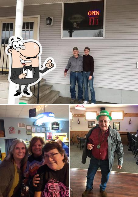Fibbers Bar And Grill, Leaf River - Restaurant menu, prices and reviews