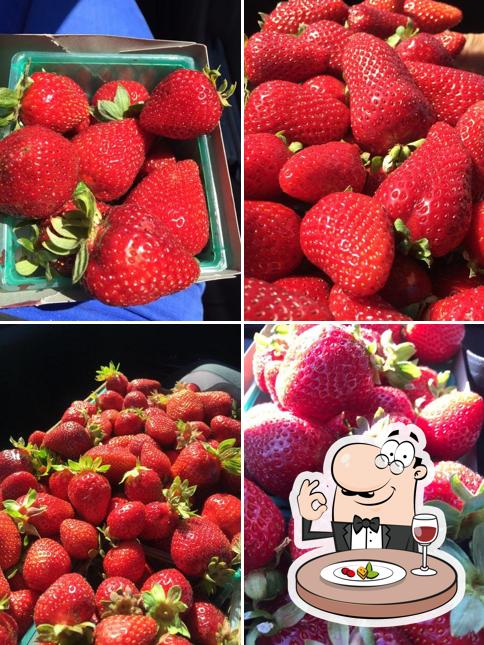 Strawberry Stand in Petaluma