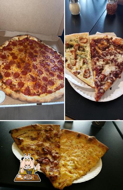 Big G's Pizza, 3716 N Clark St in Chicago - Restaurant menu and reviews