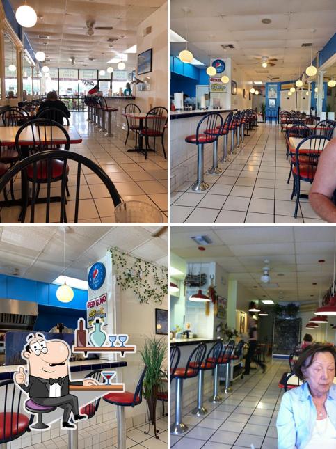 Greek Island Cafe in North Naples - Restaurant menu and reviews