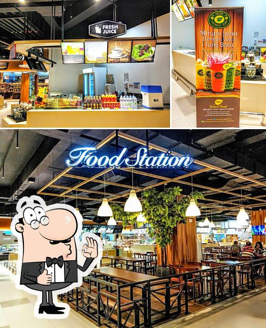 Food Station cafeteria, Surabaya