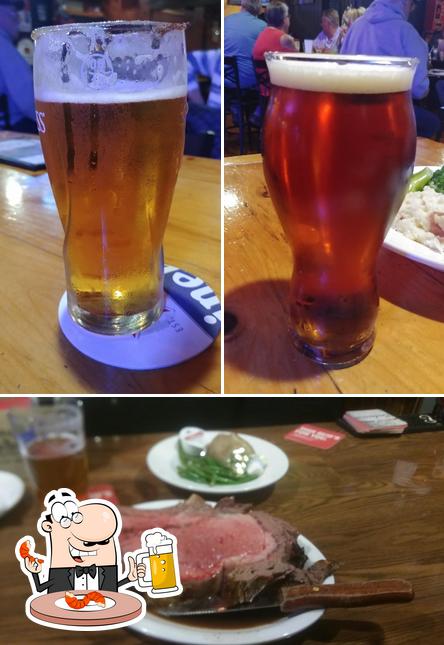 Quaker Tavern, 466 Quaker Hwy #1603 in Uxbridge - American restaurant ...