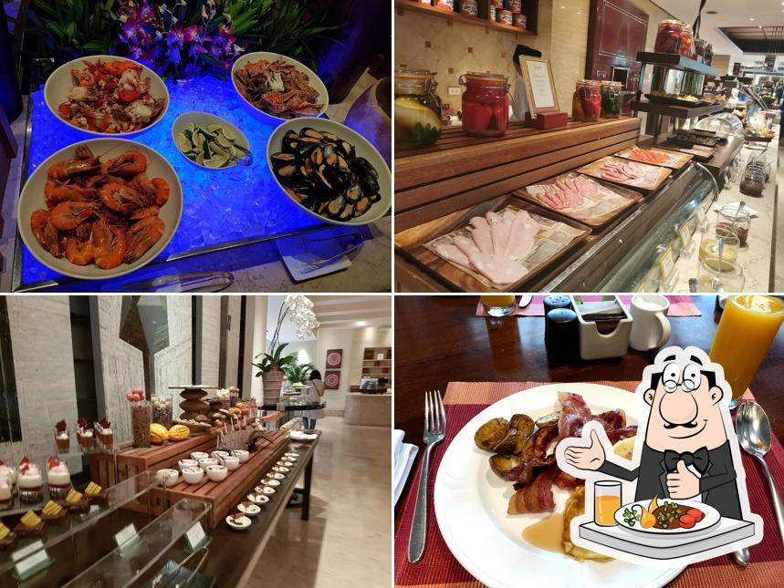 Escolta at The Peninsula Manila restaurant, Makati, 1226 Makati Ave ...