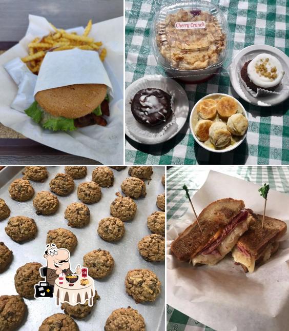 Happy Apple Kitchen, Chicago Park - Restaurant menu, prices and reviews