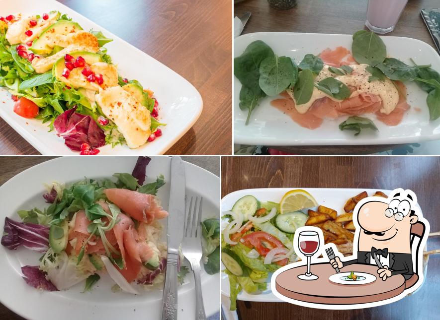 Stonehenge Cafe in Bromley - Restaurant reviews