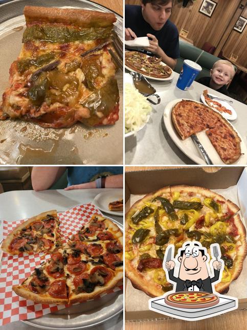 Farinacci Pizza in Brecksville - Restaurant menu and reviews