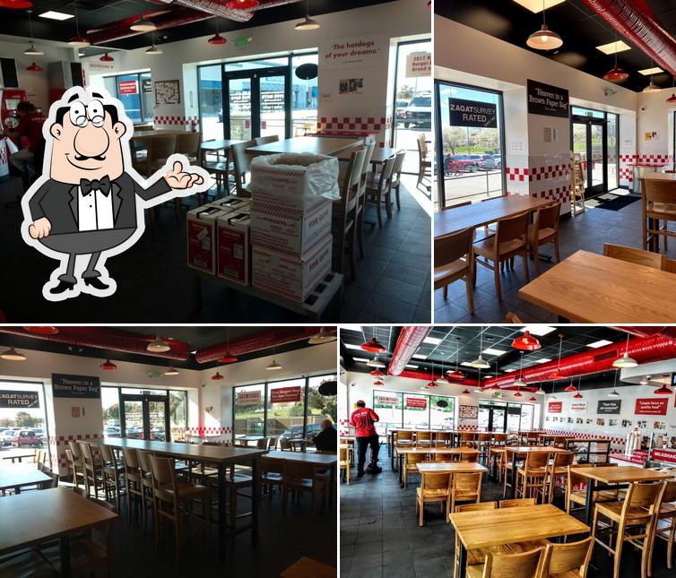 Five Guys, 1401 Merritt Blvd in Dundalk - Restaurant menu and reviews